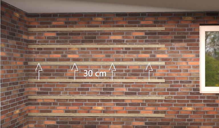 Voorzetwand plaatsen met een (verlijmde) PIR-plaat | Jan de Isolatieman